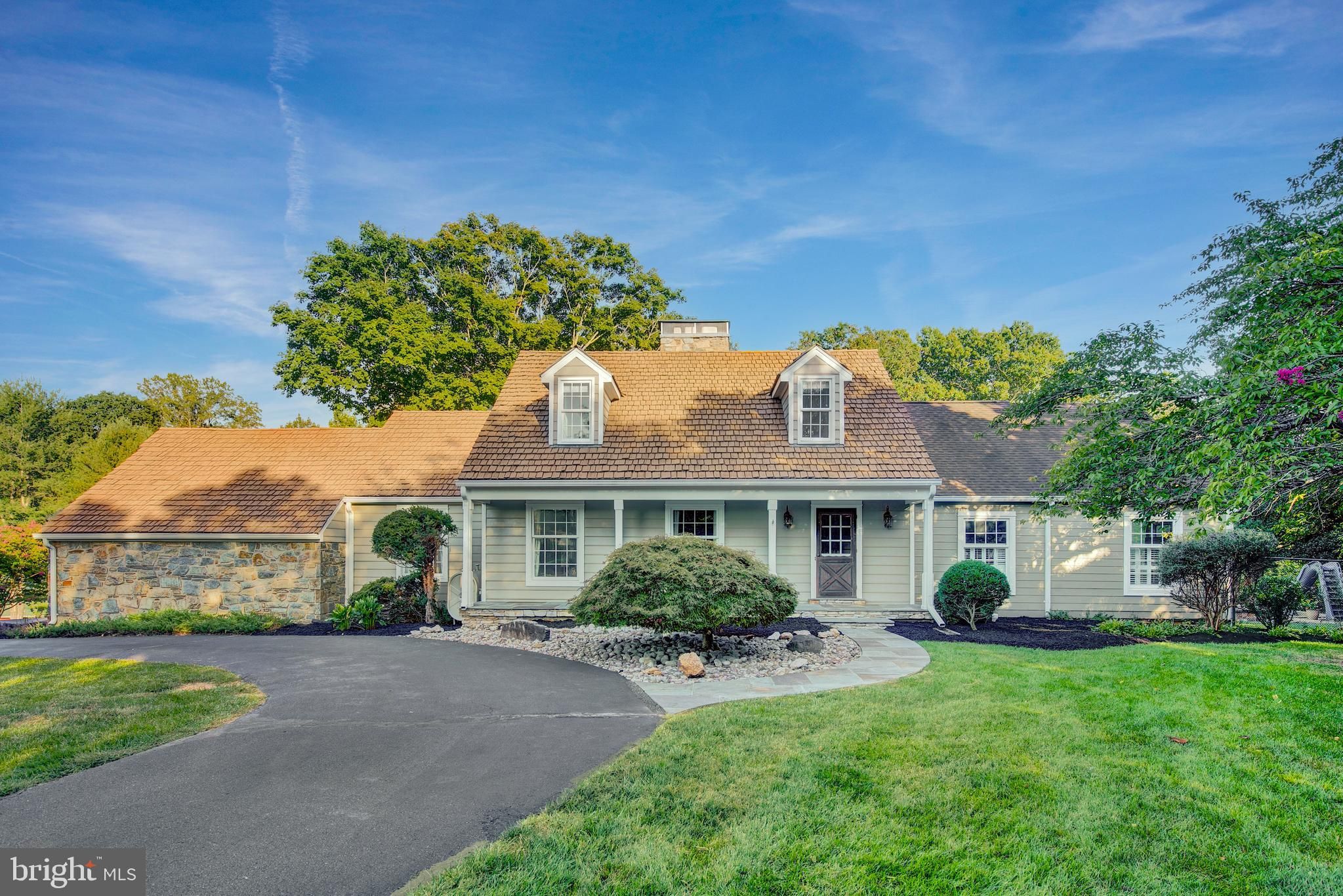 12611 Wycklow Dr, Clifton, VA 20124 - See Est. Value, Schools & More