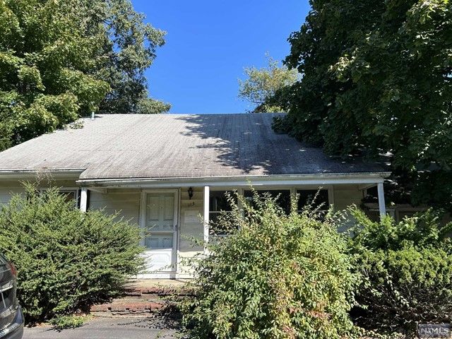 113 W Midland Ave, Paramus, NJ 07652 | Trulia