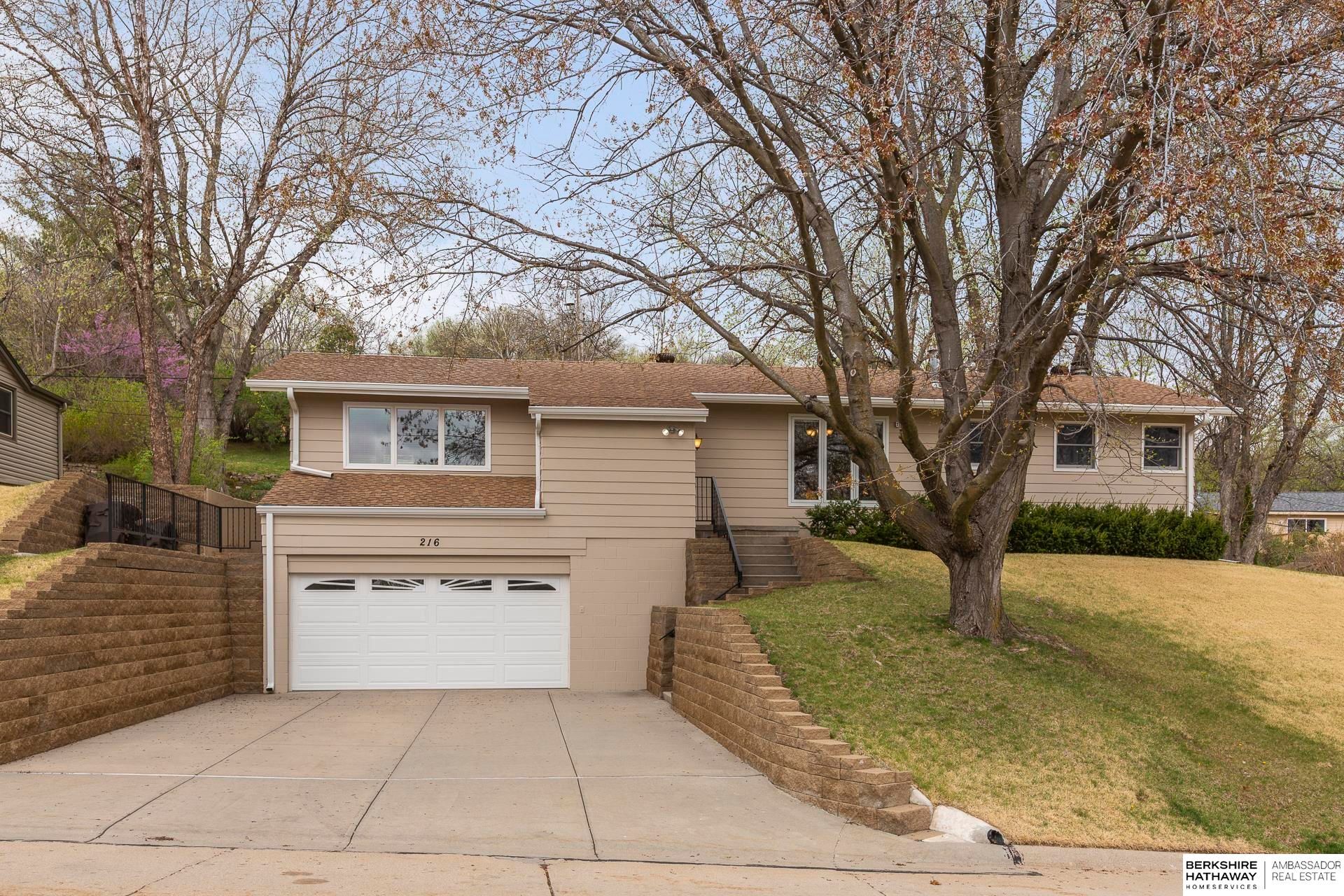 216 Pickardy Ln, Council Bluffs, IA 51503 - See Est. Value, Schools & More