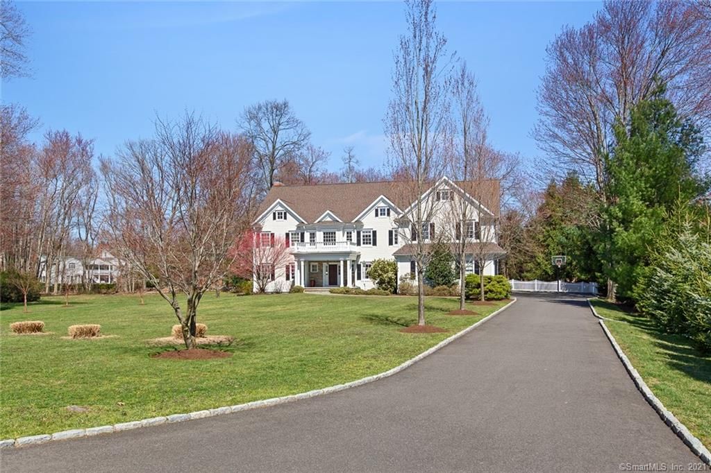 4 Marc Ln, Westport, CT 06880 - See Est. Value, Schools & More