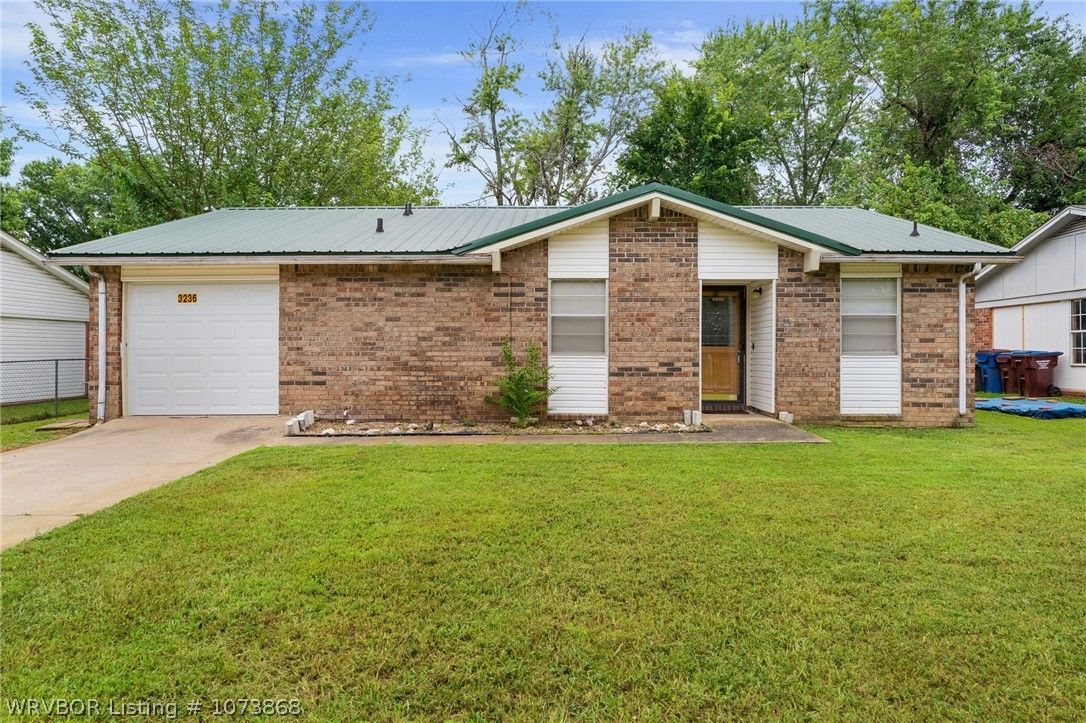 3236 Holyoke Ave, Fort Smith, AR 72908 - See Est. Value, Schools & More