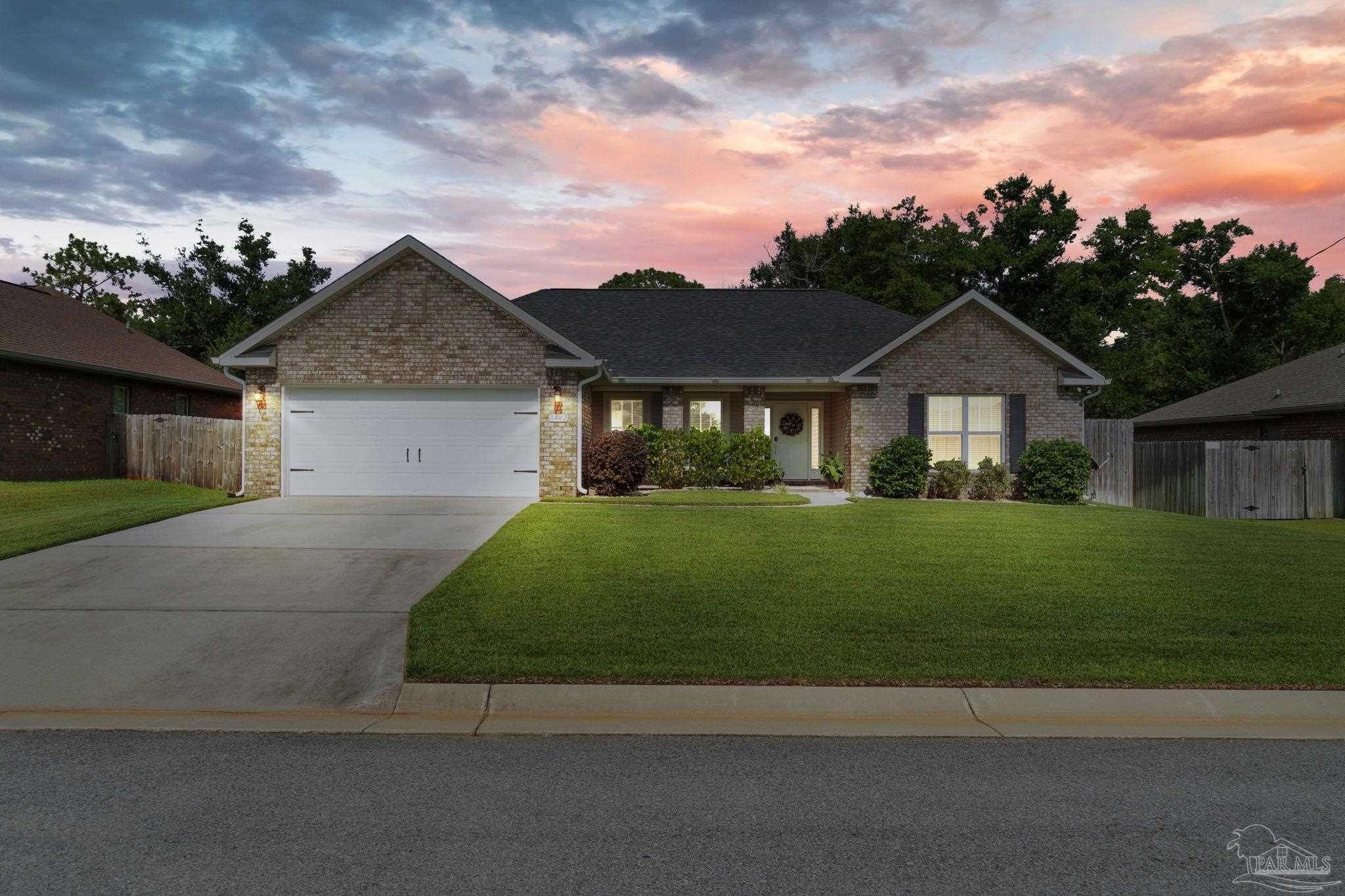 8442 Holley Hills Cir, Navarre, FL 32566 - See Est. Value, Schools & More