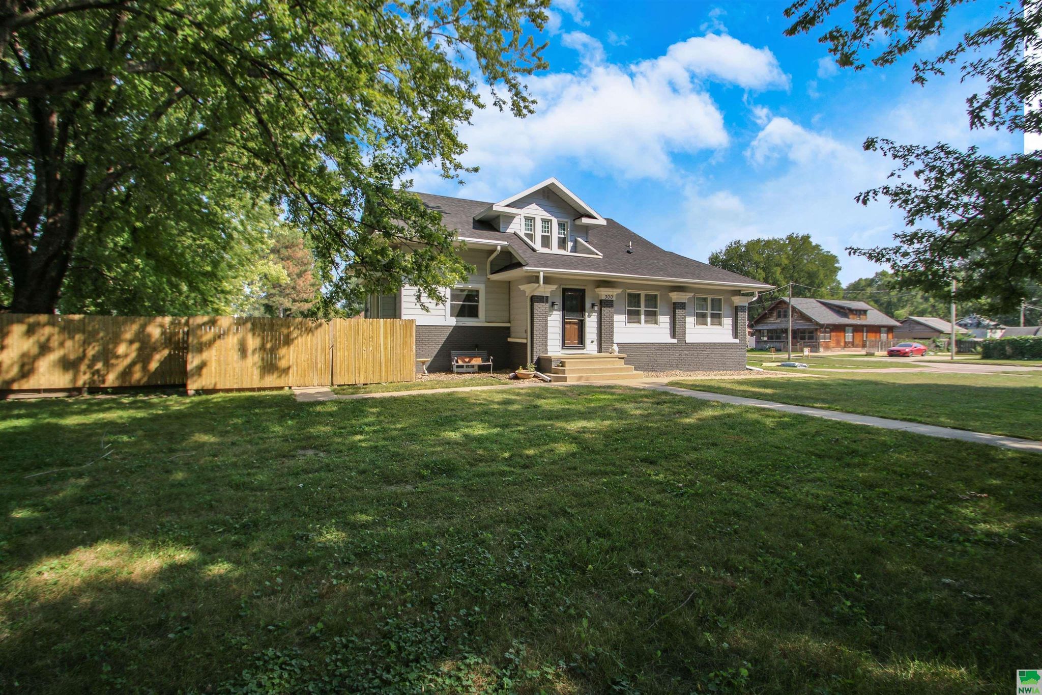 300 B St, Sergeant Bluff, IA 51054 - See Est. Value, Schools & More