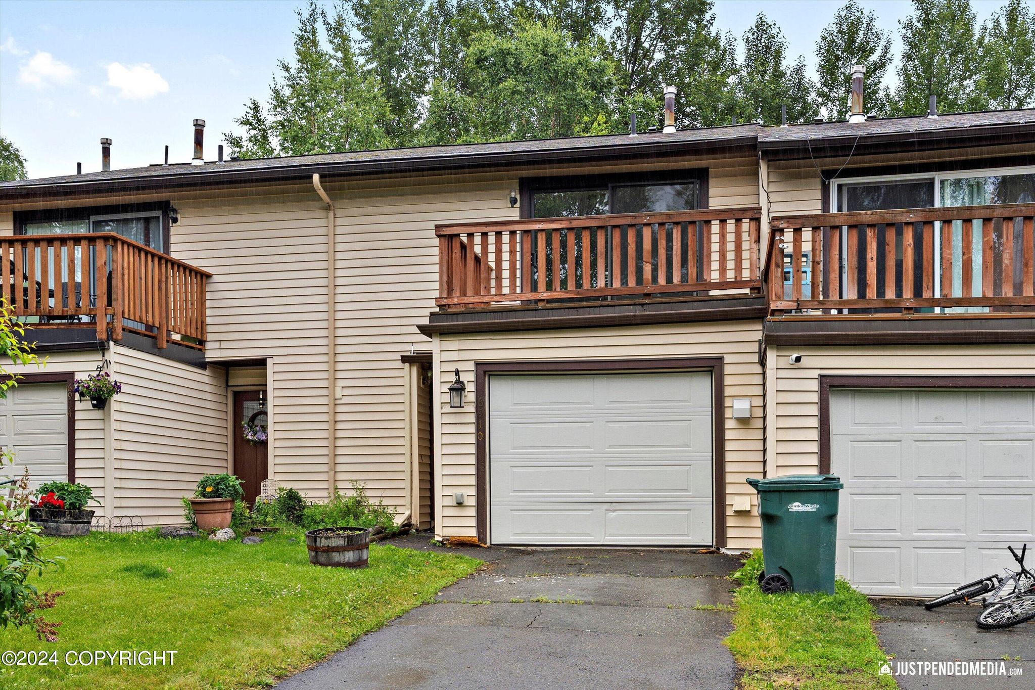 6910 Meteor Ct, Anchorage, AK 99504 - See Est. Value, Schools & More