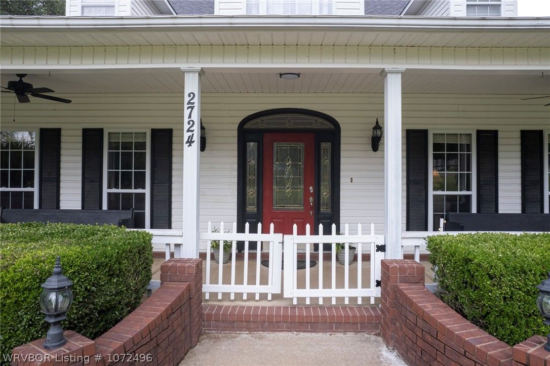 2724 Westlake Dr, Lavaca, AR 72941 - See Est. Value, Schools & More