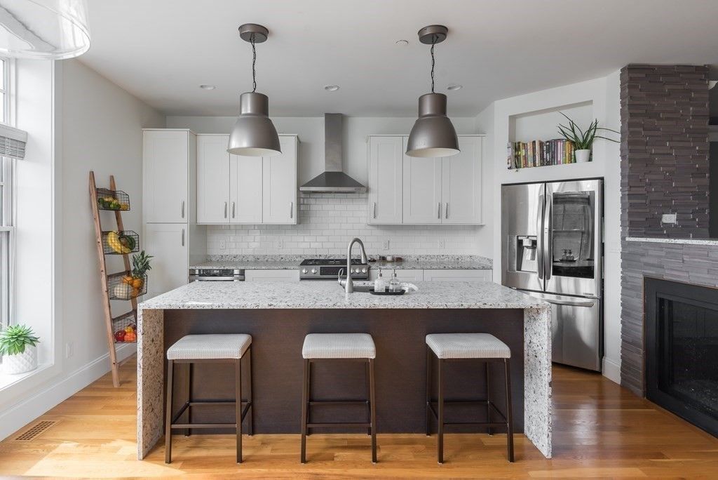 595 Washington St #4, Pembroke, MA 02359 - See Est. Value, Schools & More