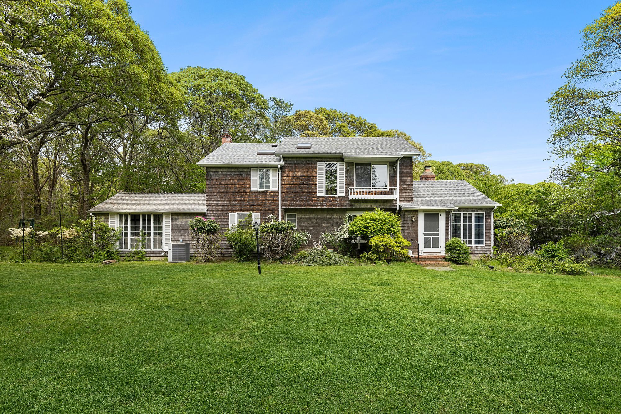 80 Sunset Beach Rd, Sag Harbor, NY 11963 - See Est. Value, Schools & More
