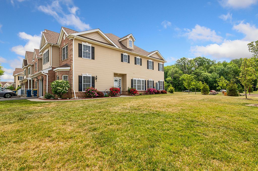 27 Morgan Way, Monroe Township, NJ 08831 - See Est. Value, Schools & More