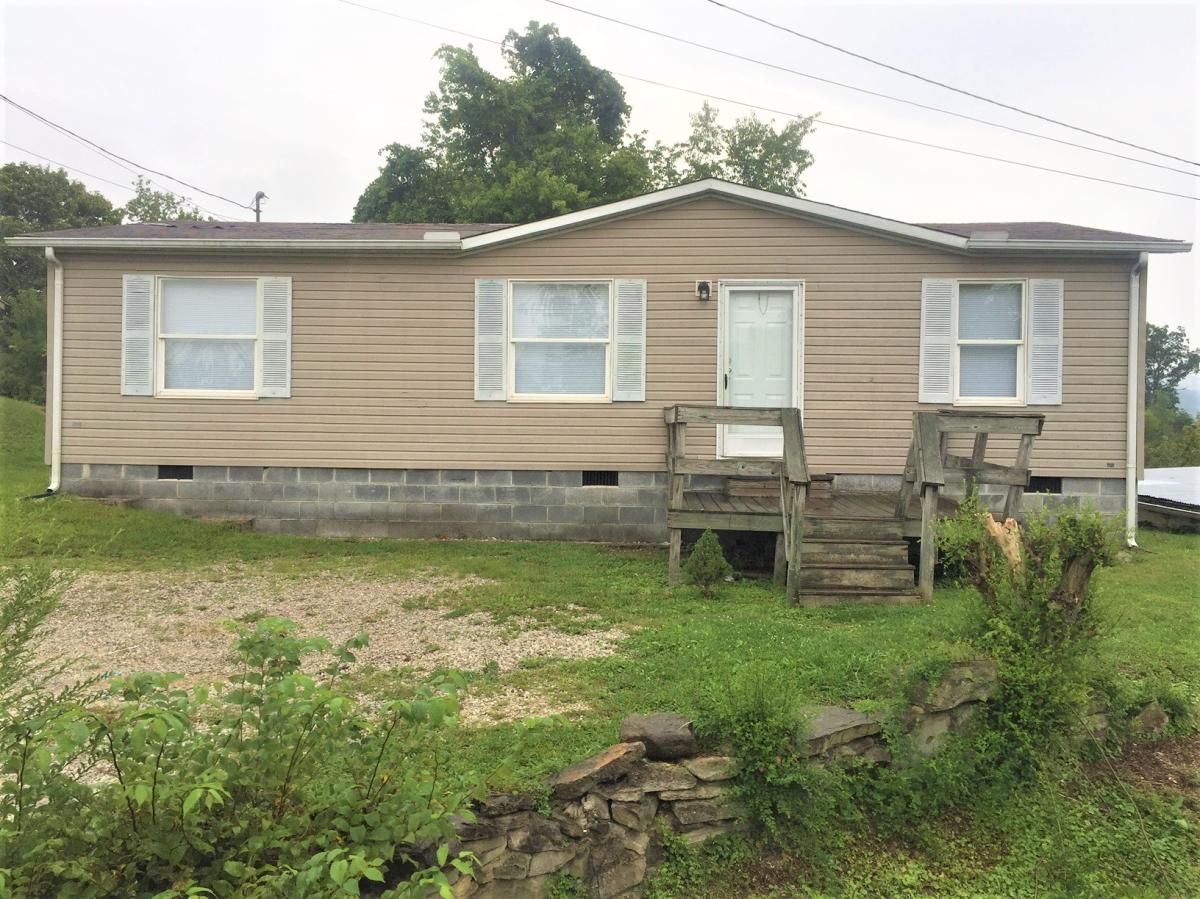 1402 3rd St, Milton, WV 25541 | Trulia