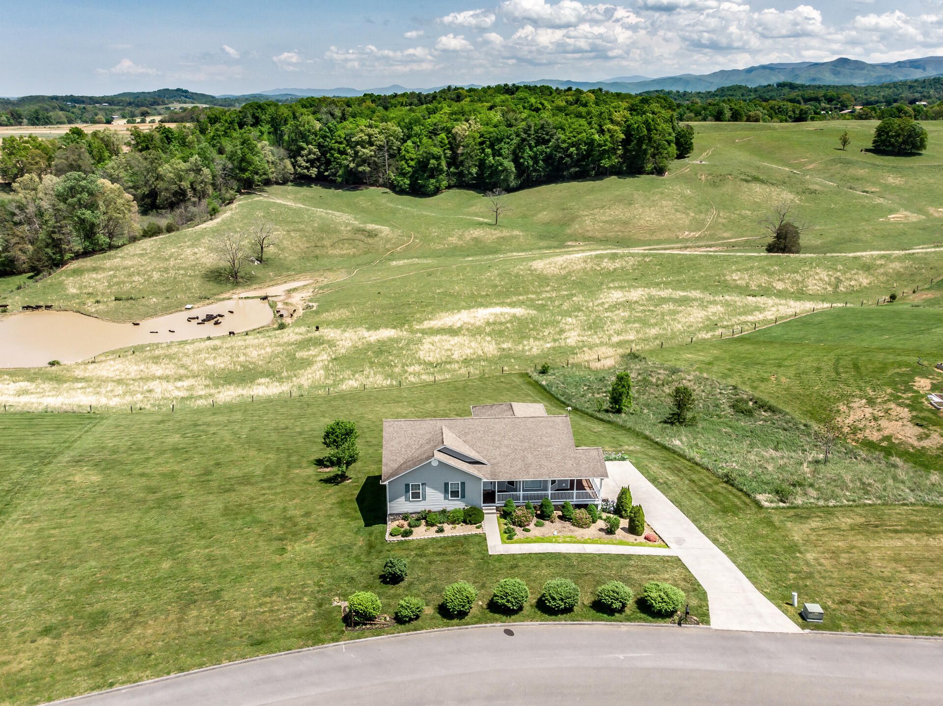 28 Katie Ln, Chuckey, TN 37641 - See Est. Value, Schools & More