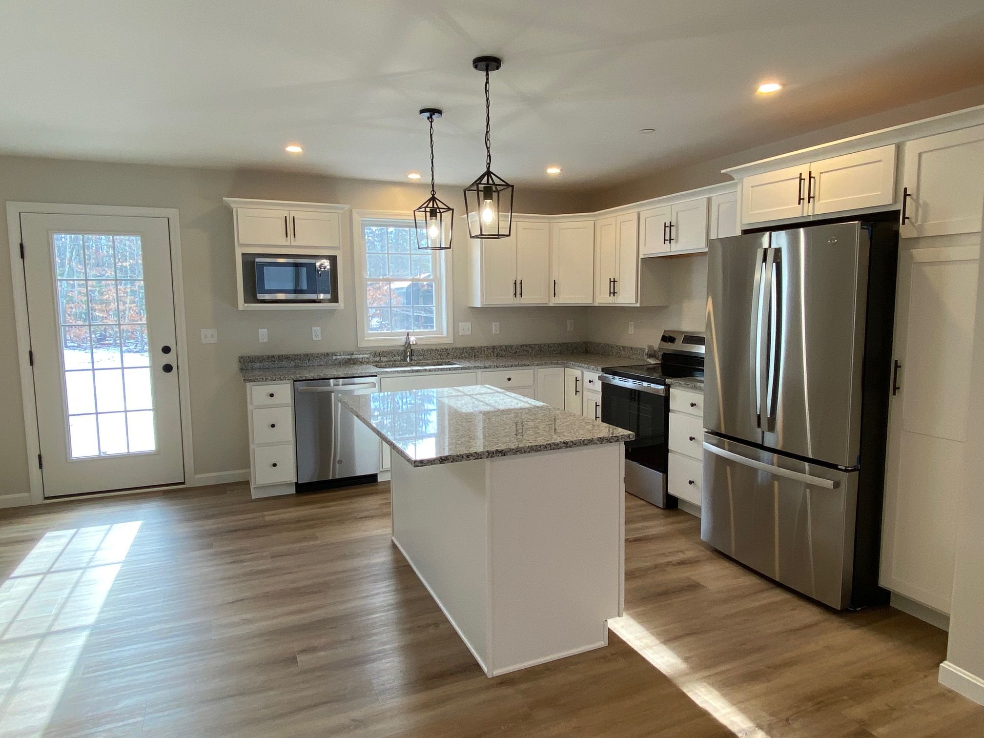 626 Roosevelt Trl, Windham, ME 04062 - See Est. Value, Schools & More