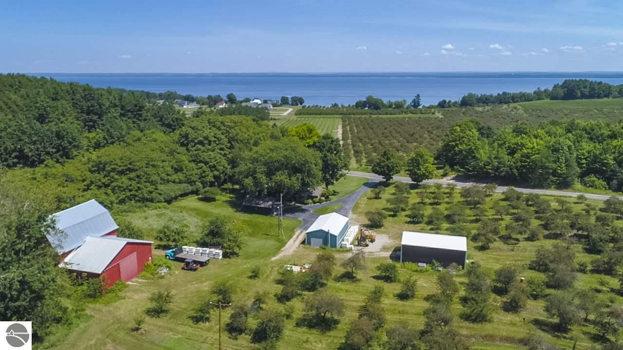 15259 Smokey Hollow Rd, Traverse City, MI 49686 | Trulia