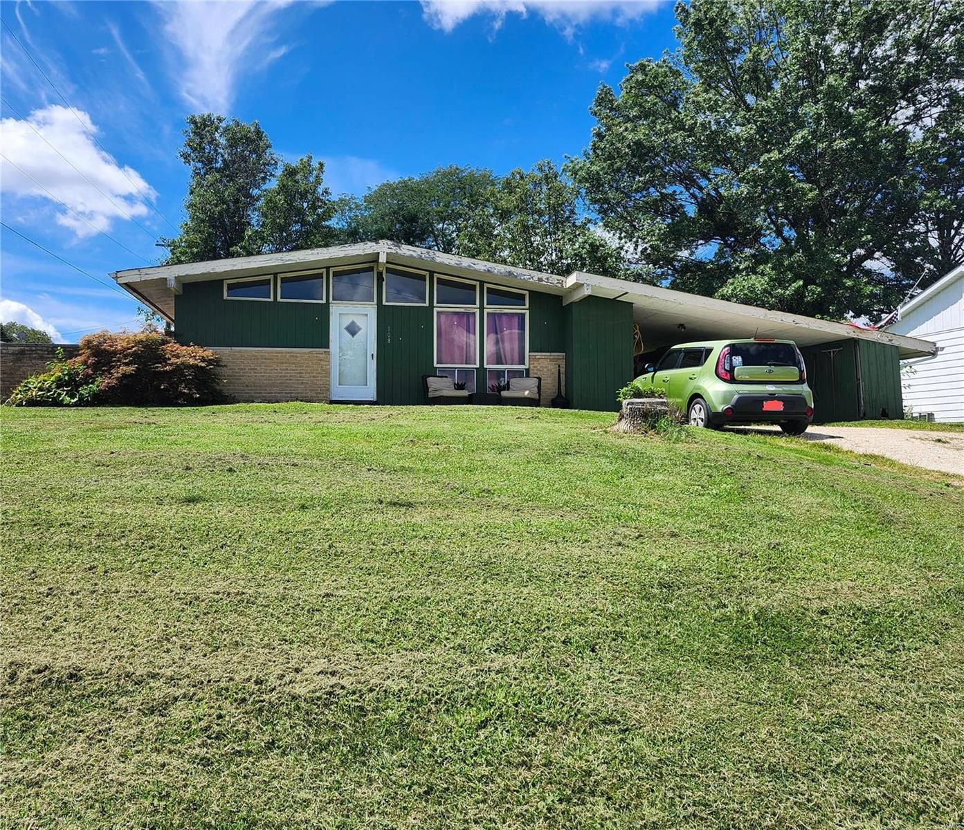 108 Arizona St, New Haven, MO 63068 - See Est. Value, Schools & More