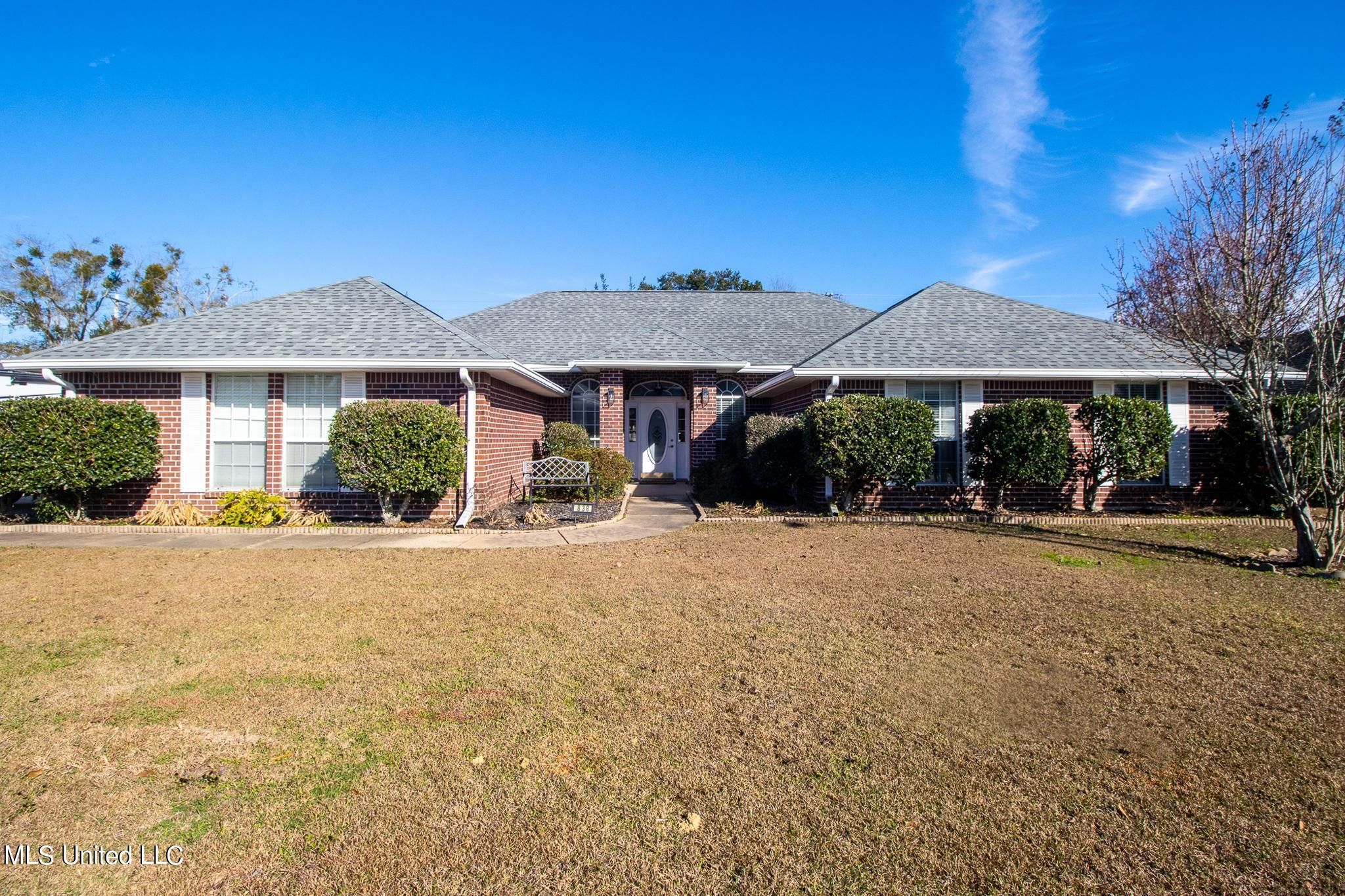 838 Eagle Eyrie Dr, Biloxi, MS 39532 - See Est. Value, Schools & More