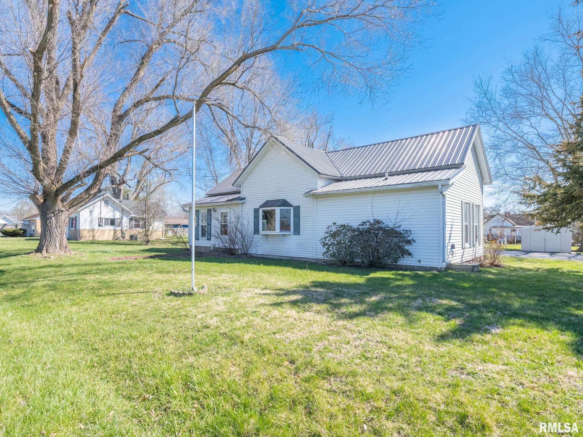 201 E 6th St, Glasford, IL 61533 | Trulia
