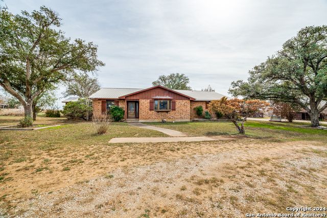 1095 W STATE HIGHWAY 97 Unit 1, Jourdanton, TX 78026 | MLS# 1749265 ...