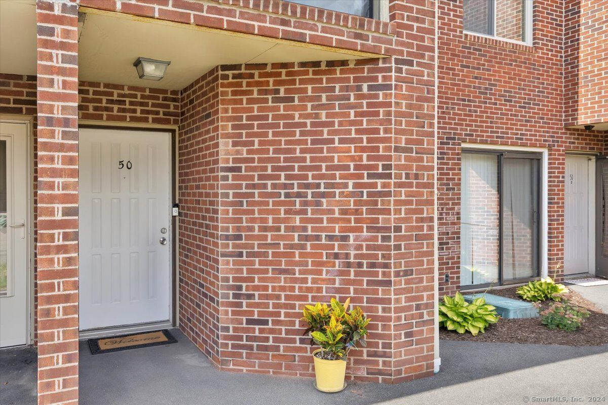 279 Redstone Hill Road APT 50, Bristol, CT 06010 - See Est. Value ...