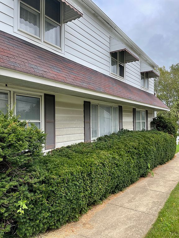 401 E Market St, Mercer, PA 16137 - See Est. Value, Schools & More