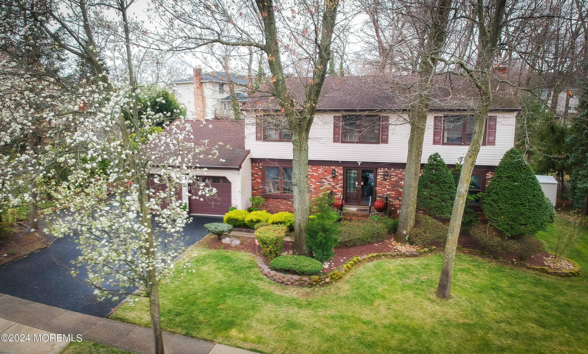 4 Glynn Court, Parlin, NJ 08859 - See Est. Value, Schools & More