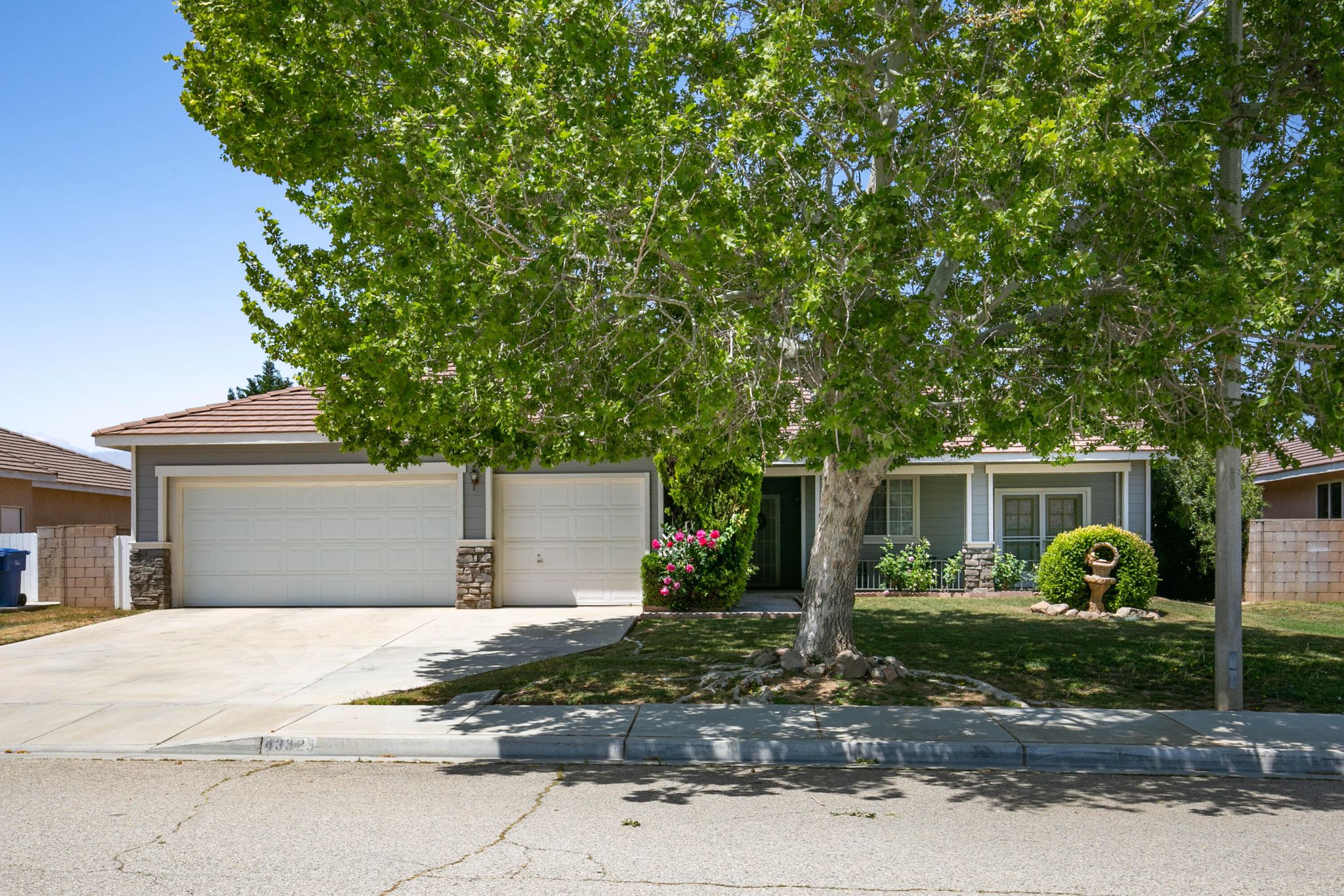43323 Honeybee Ln, Lancaster, CA 93536 - See Est. Value, Schools & More