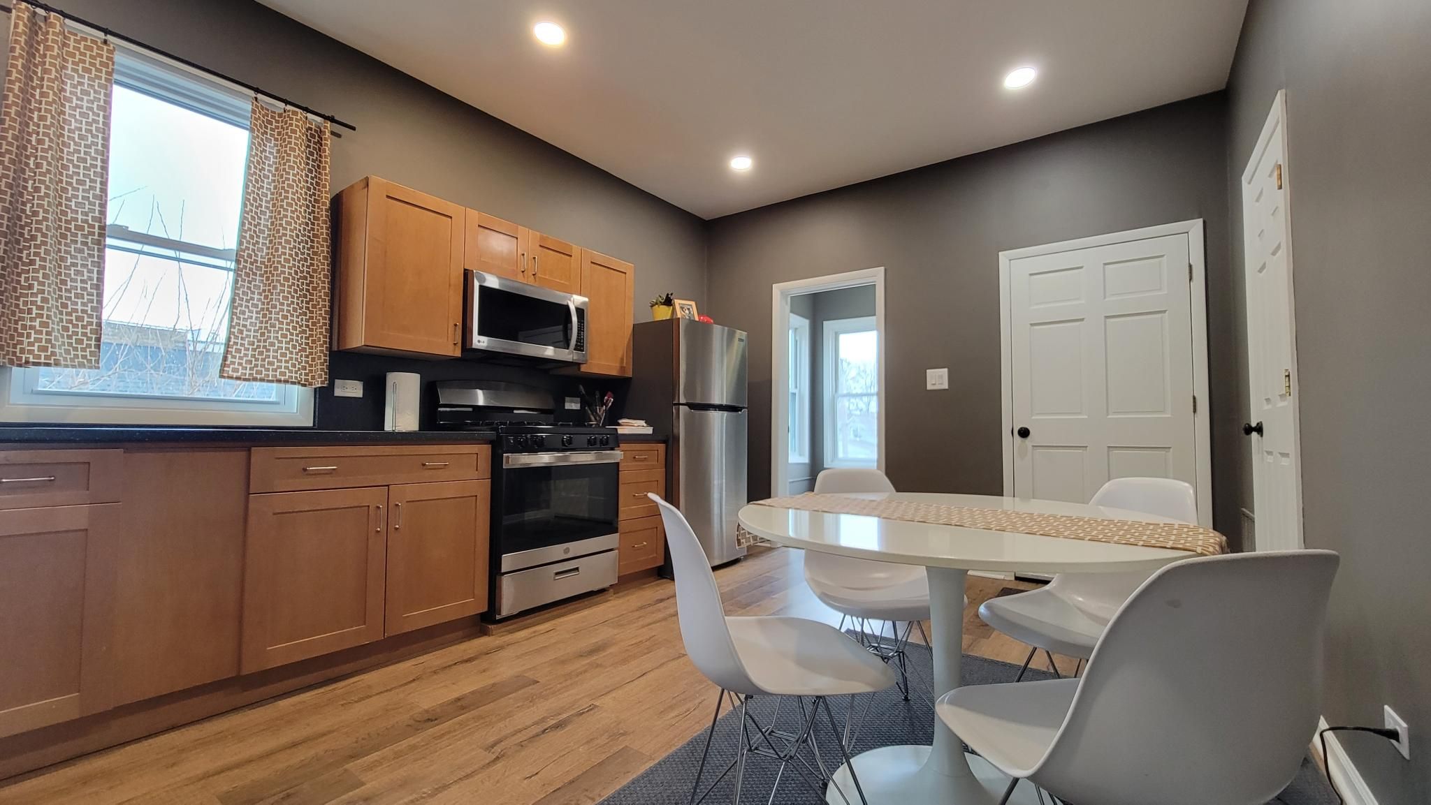 4342 N Bernard St #2, Chicago, IL 60618 | Trulia