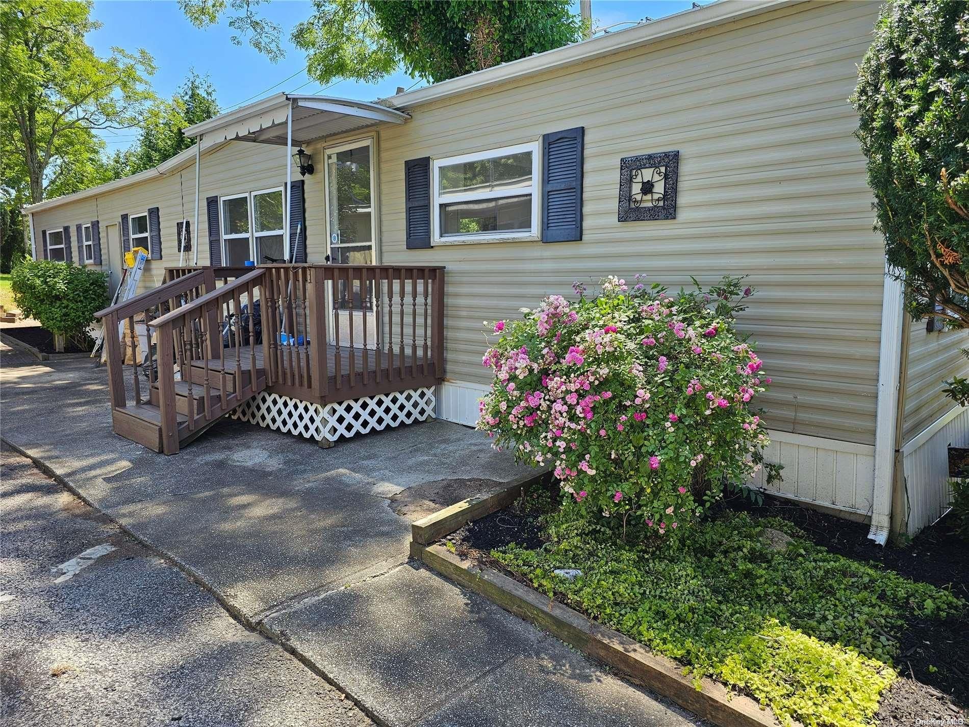 1964-20 River Road, Calverton, NY 11933 - See Est. Value, Schools & More