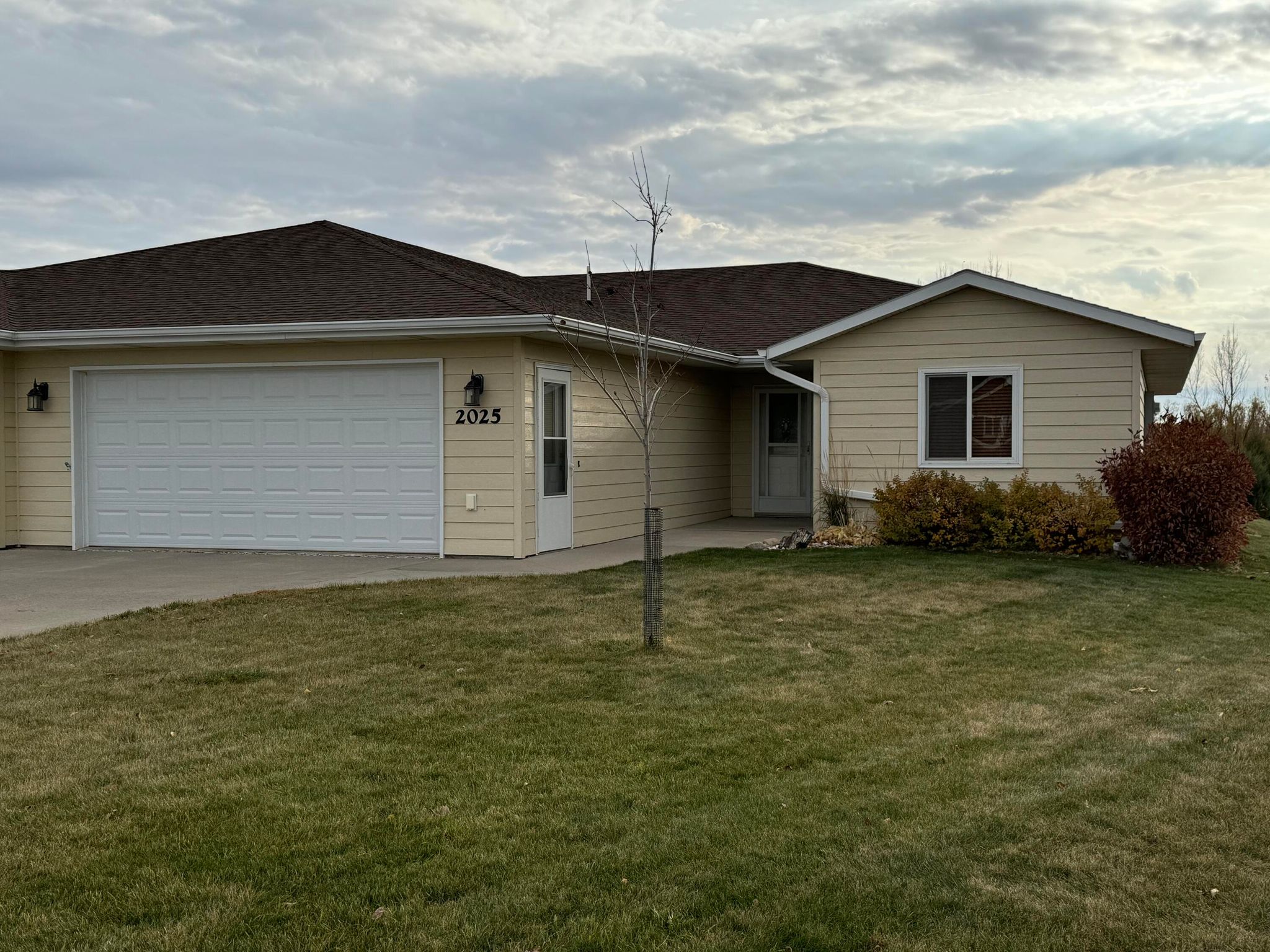 2025 20th Ave NW, Aberdeen, SD 57401 - See Est. Value, Schools & More