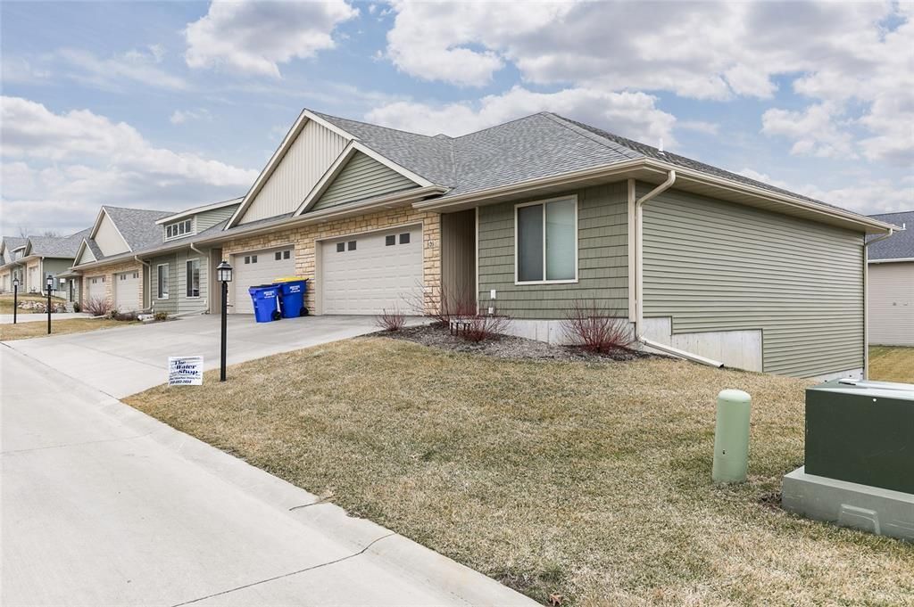 24 Renee Ln, Tiffin, IA 52340 - See Est. Value, Schools & More