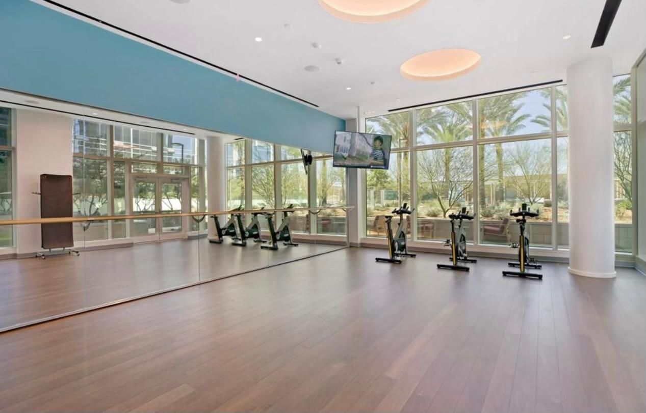 877 S Francisco St #1921, Los Angeles, CA 90017 - See Est. Value ...