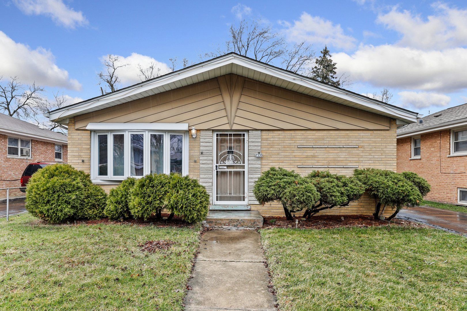 2330 W 157th St, Markham, IL 60426 - See Est. Value, Schools & More