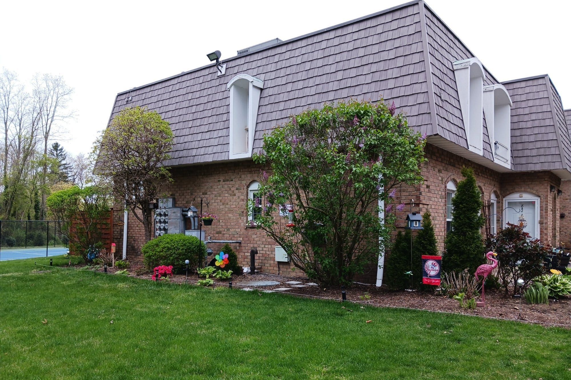 655 Middle Country Rd #8C1, Coram, NY 11727 - See Est. Value, Schools ...