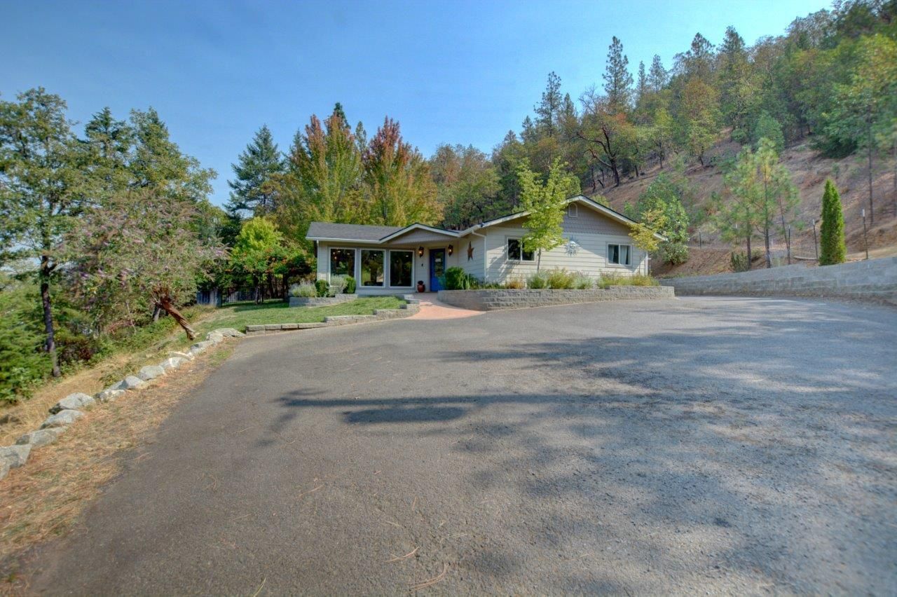 2140 Knowles Rd, Medford, OR 97501 - See Est. Value, Schools & More