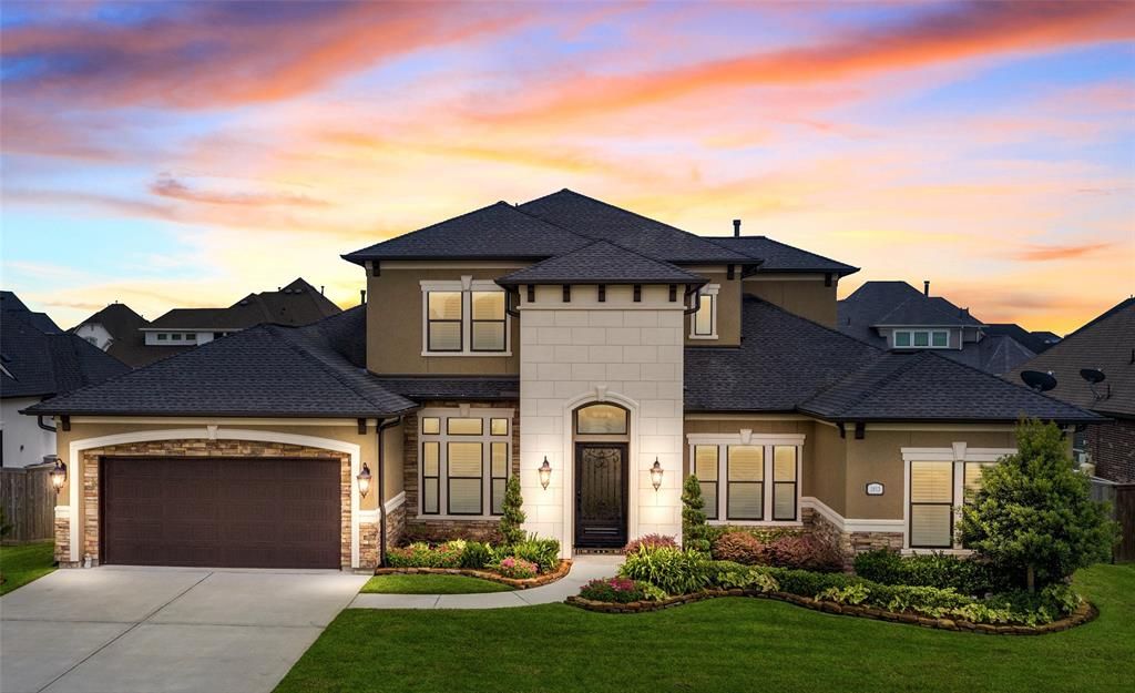 1813 Anna Way, Friendswood, TX 77546 - See Est. Value, Schools & More