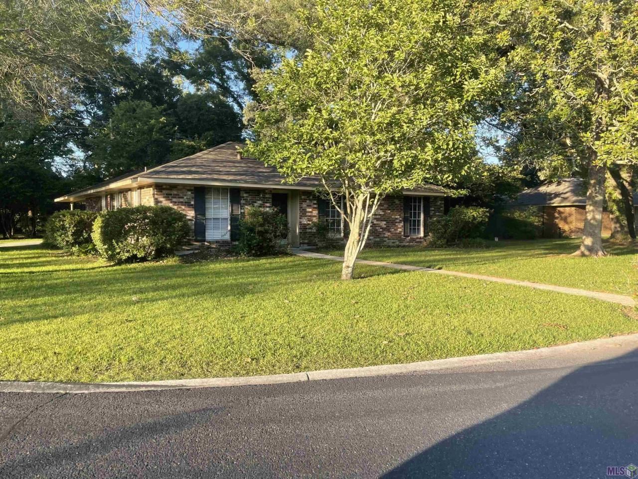 292 Halfway Tree Rd, Baton Rouge, LA 70810 - See Est. Value, Schools & More