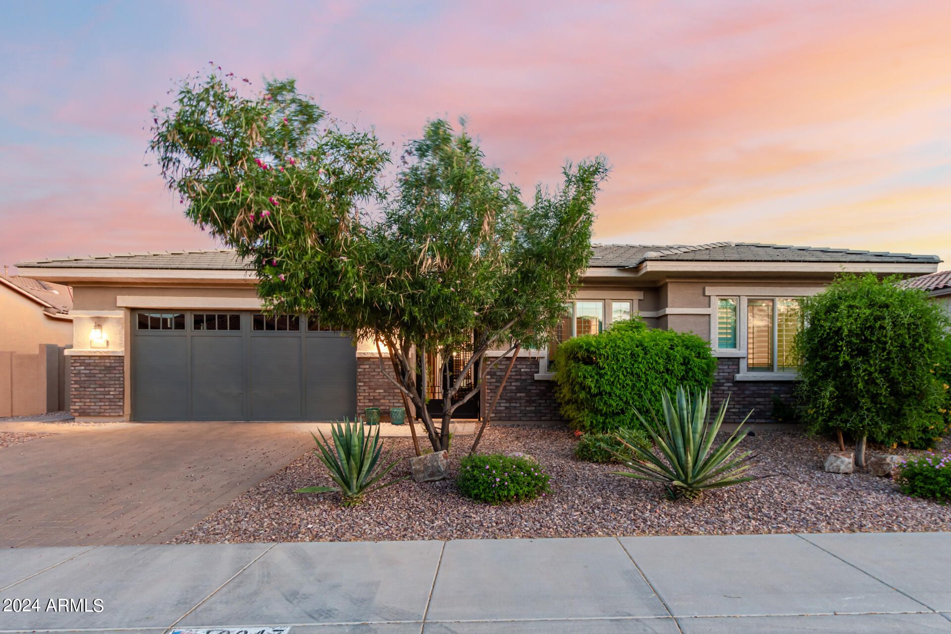 10047 W Jasmine Trl, Peoria, AZ 85383 - See Est. Value, Schools & More