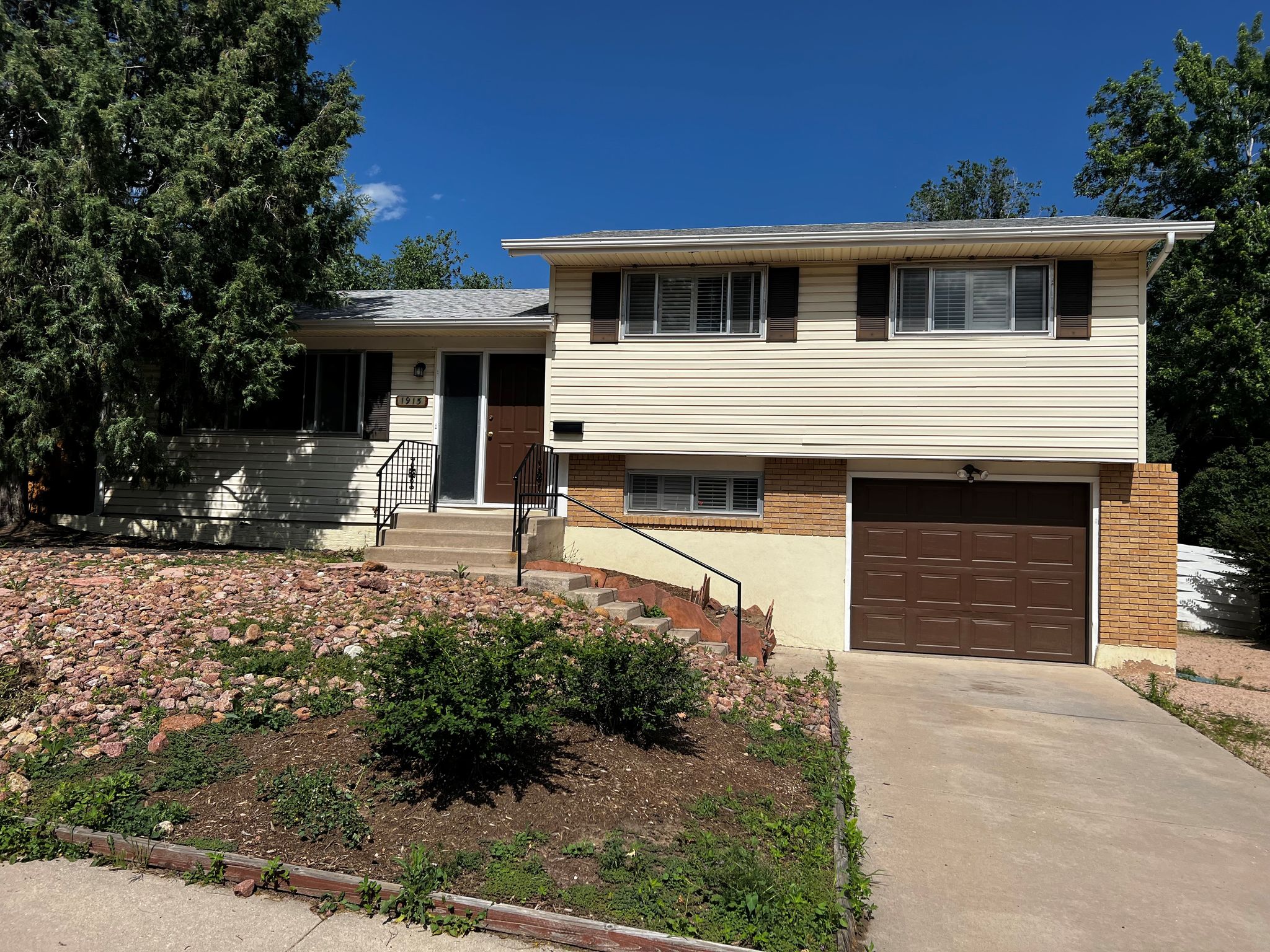 1915 Snyder Ave, Colorado Springs, CO 80909 | Trulia
