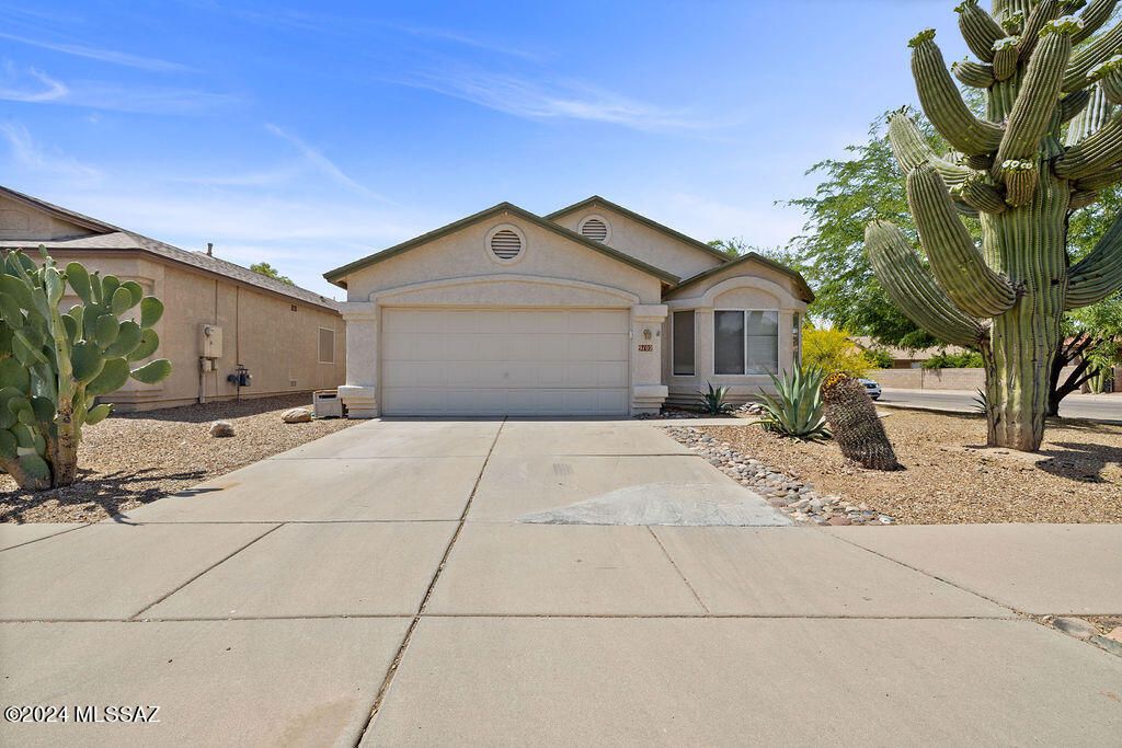 9102 E Autumn Sage St, Tucson, AZ 85747 - See Est. Value, Schools & More