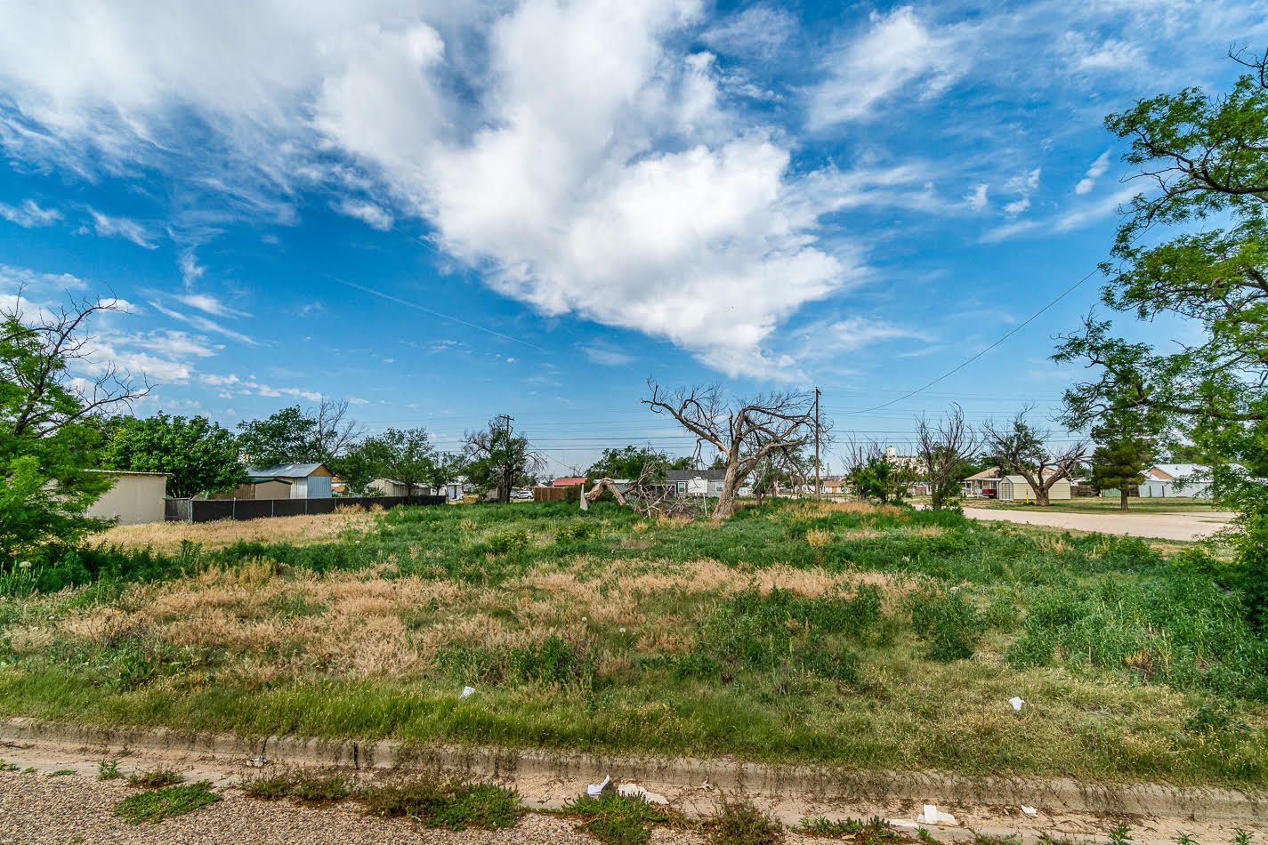 329 N El Paso Ave, Tulia, TX 79088 - See Est. Value, Schools & More