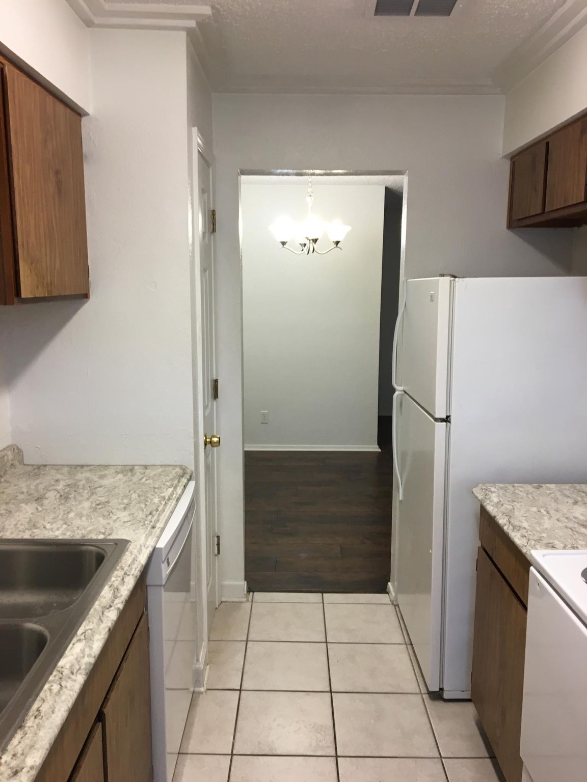 100 4th St S #9, Van Vleck, TX 77482 - See Est. Value, Schools & More