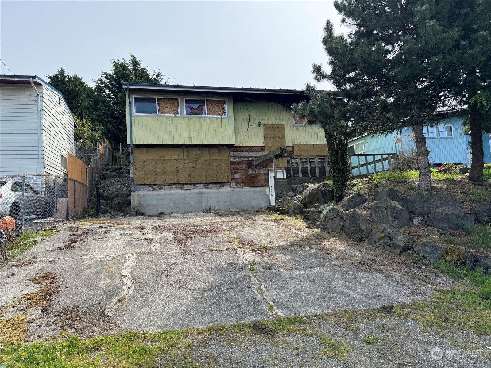 5926 23rd Avenue S, Seattle, WA 98108 - See Est. Value, Schools & More