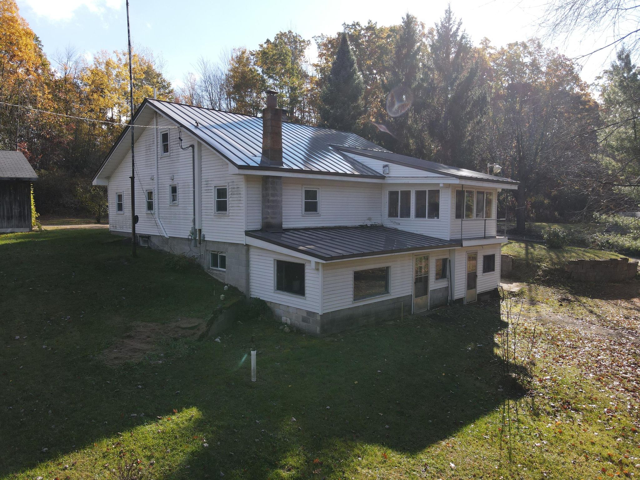 401A S Bass Lake Ave, Harrison, MI 48625 - See Est. Value, Schools & More