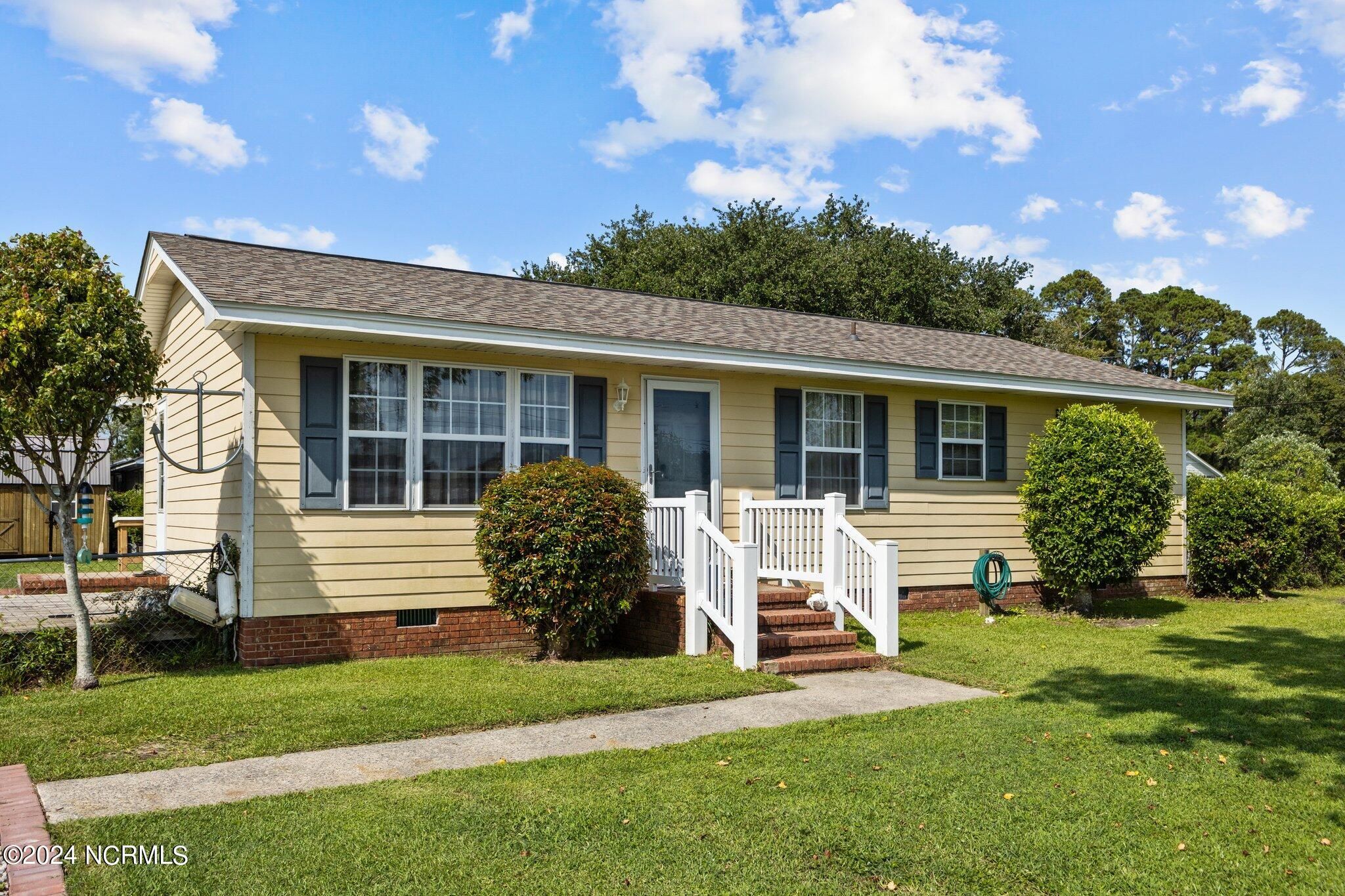 2400 Emeline Place, Morehead City, NC 28557 - See Est. Value, Schools ...