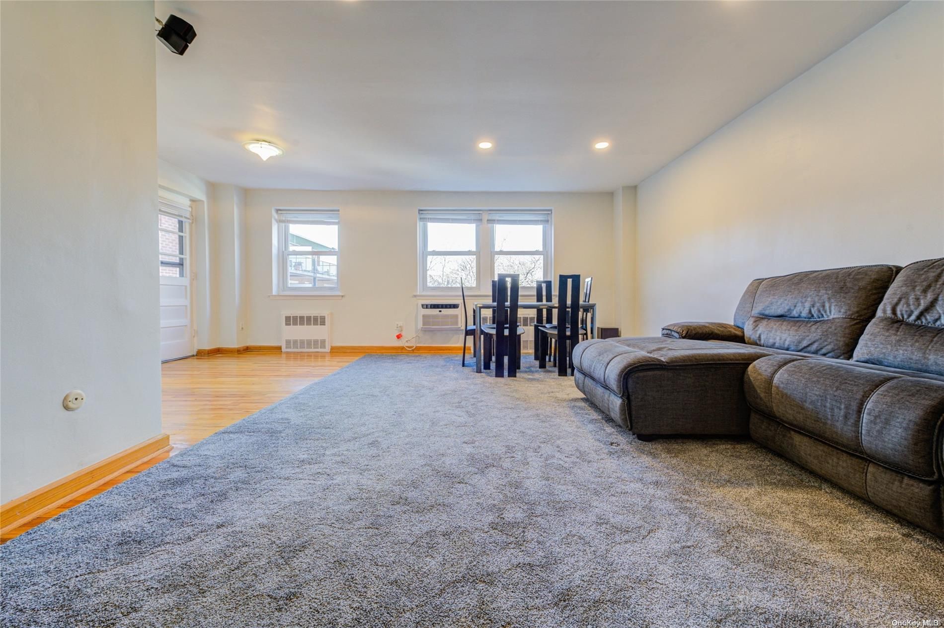 32 Pearsall Avenue #3K, Glen Cove, NY 11542 - See Est. Value, Schools ...