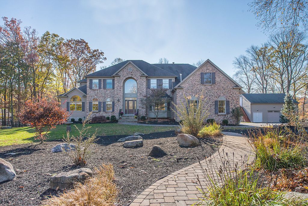 11 Chimney Ridge Trl, West Milford, NJ 07480 - See Est. Value, Schools ...