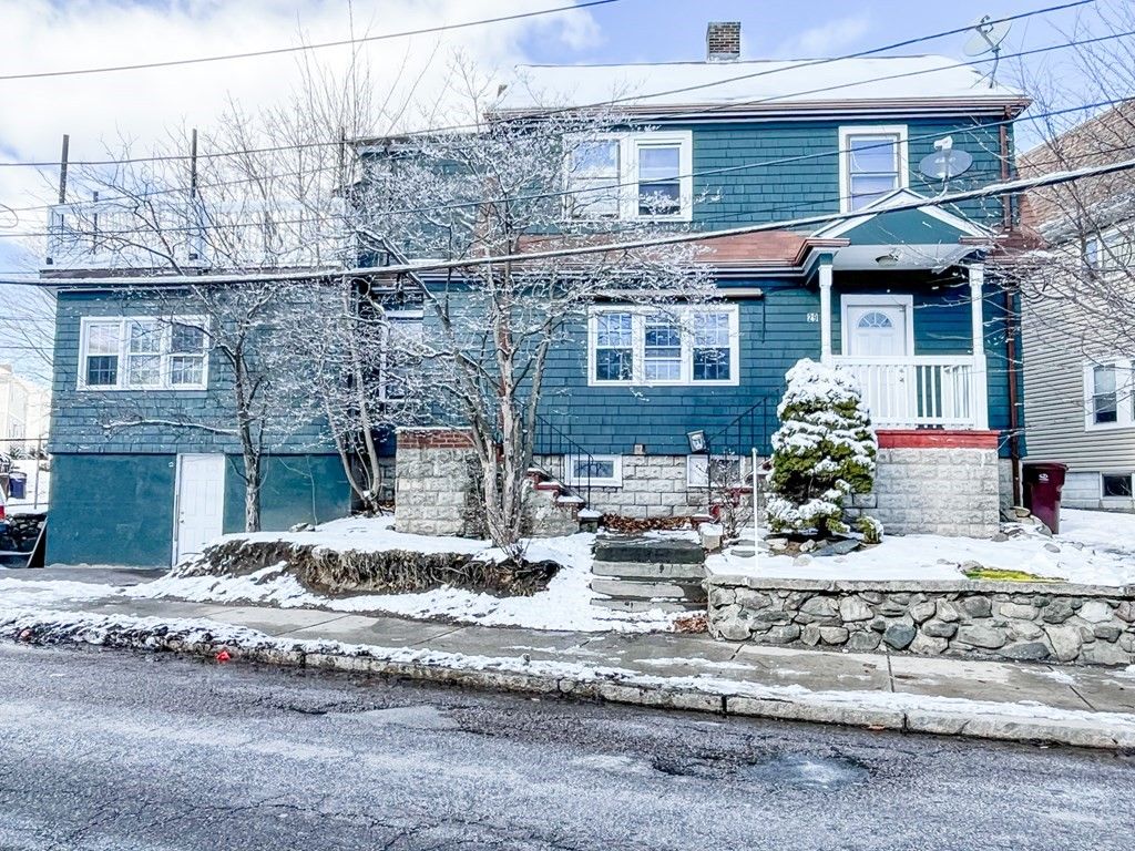29 Harding Ave, Everett, MA 02149 - See Est. Value, Schools & More