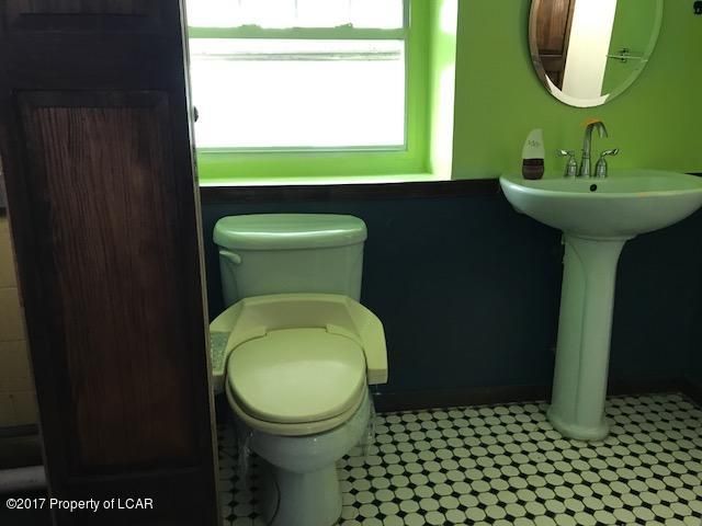 83 Bridge St, Stroudsburg, PA 18360 - See Est. Value, Schools & More