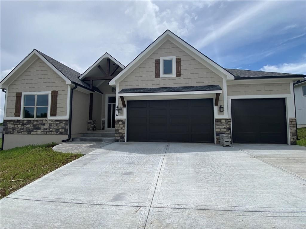 2616 NE Amanda Ln, Grain Valley, MO 64029 - See Est. Value, Schools & More