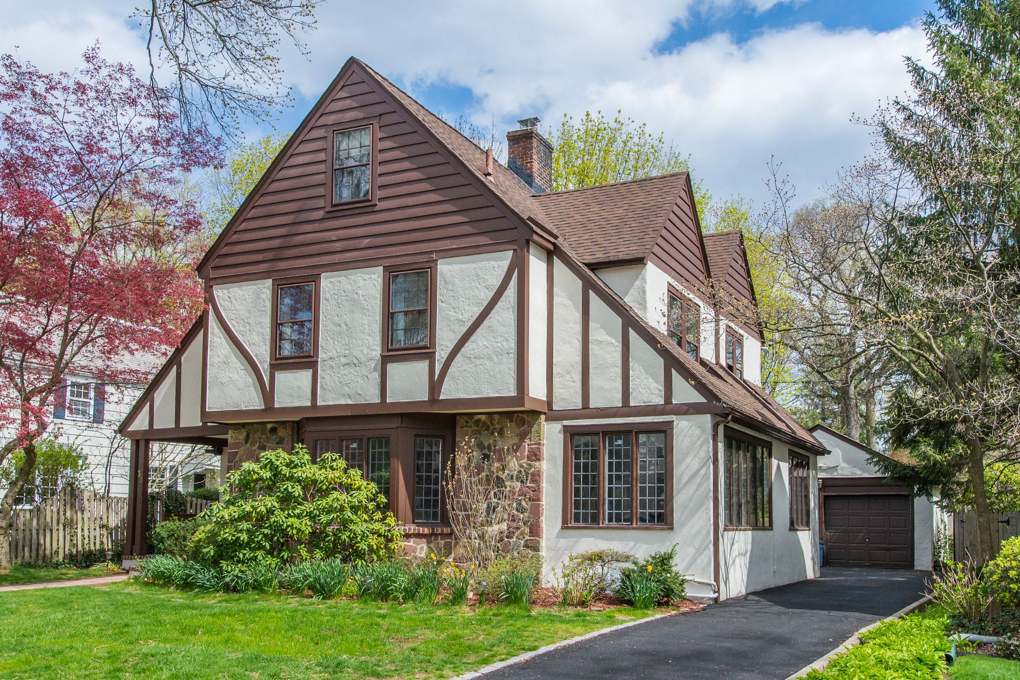 33 Spencer Rd, Glen Ridge, NJ 07028 - See Est. Value, Schools & More
