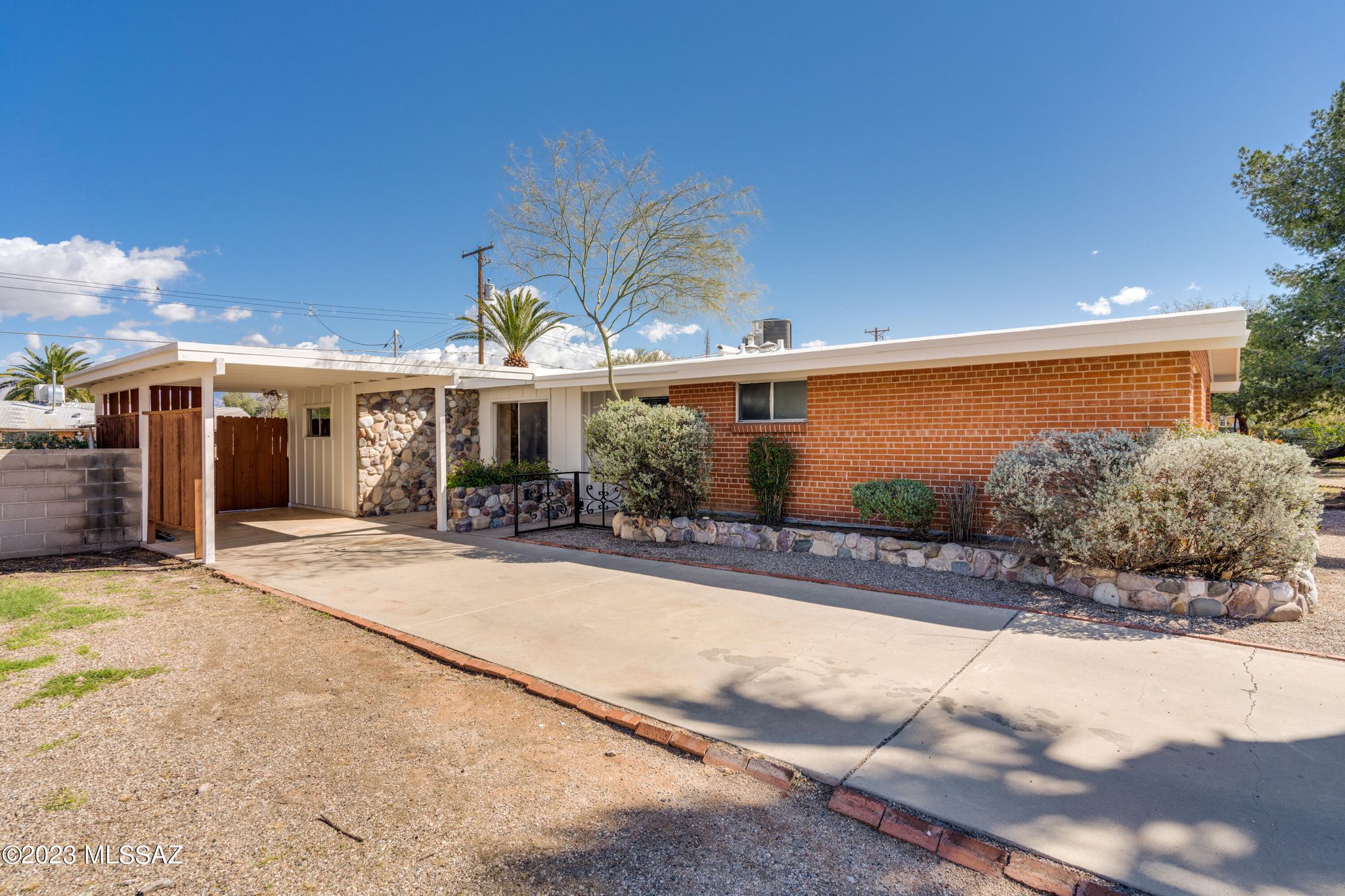 7425 E 19th St, Tucson, AZ 85710 - See Est. Value, Schools & More