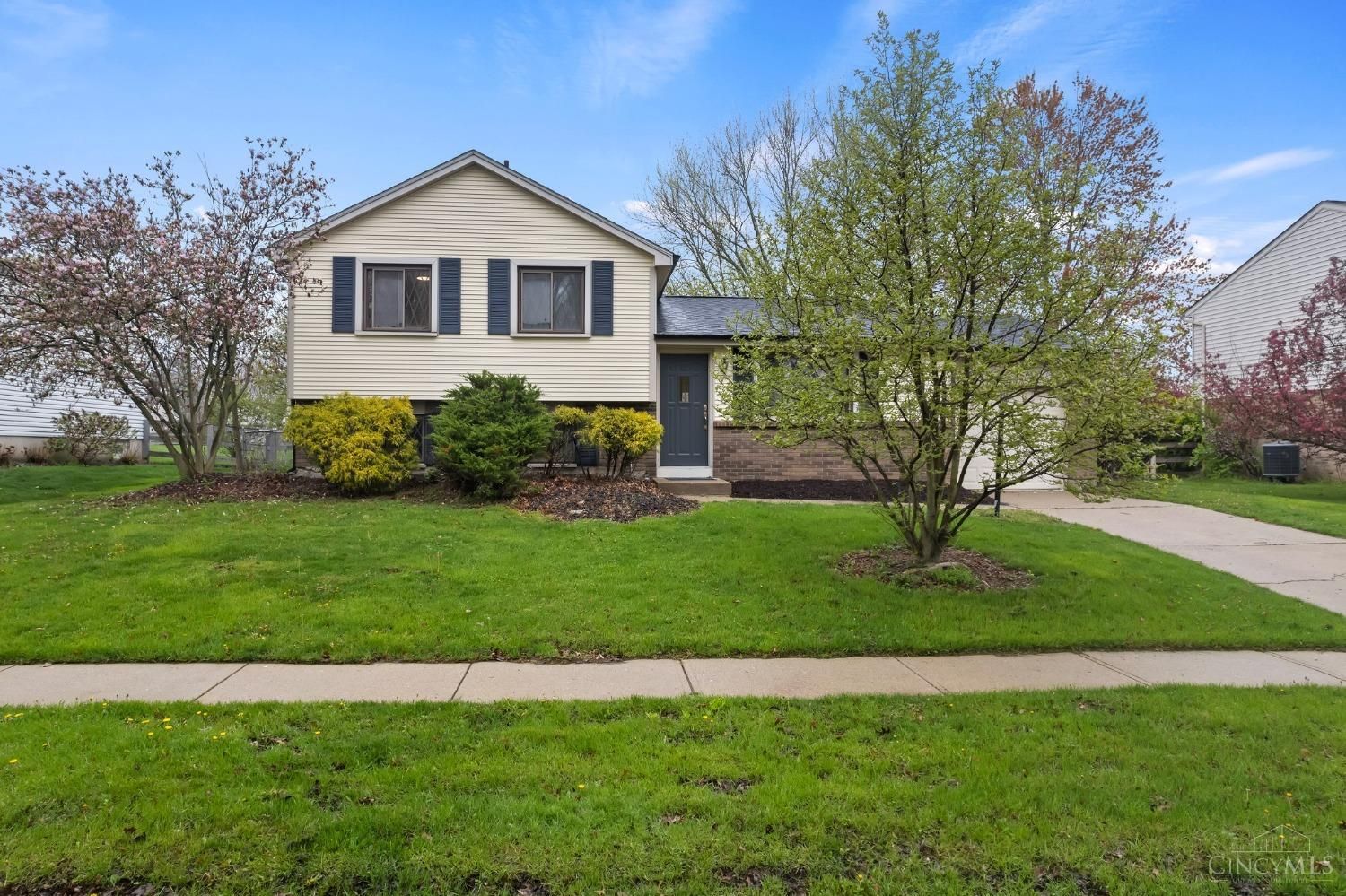 3797 Charter Oak St, Amelia, OH 45102 - See Est. Value, Schools & More